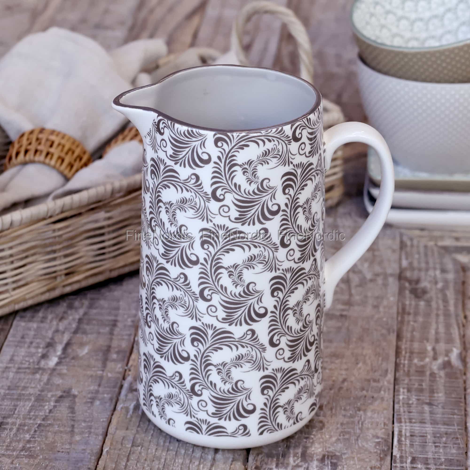 Chic Antique Arés Jug with Pattern Mocca