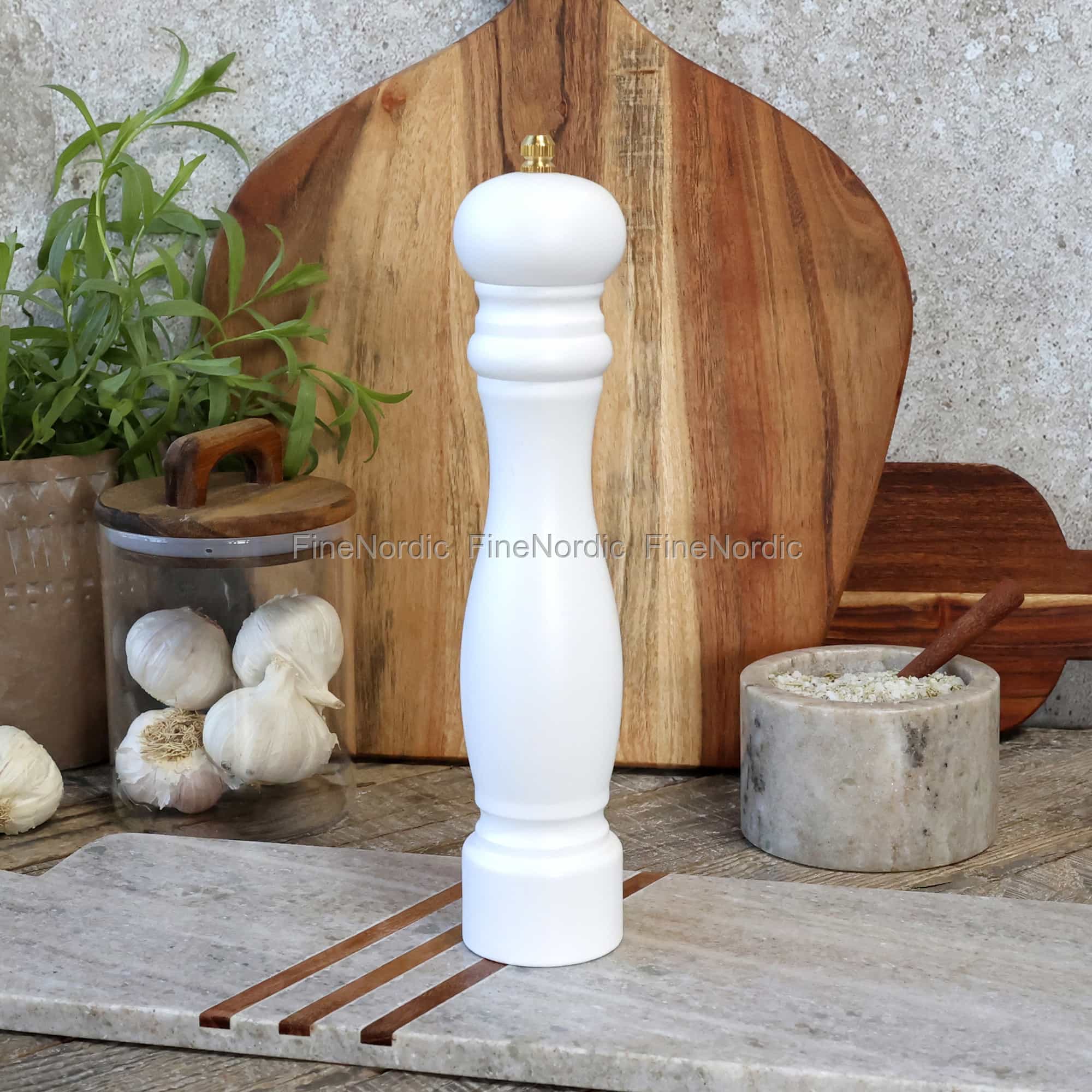 Chic Antique Salt/Pepper Grinder Cream
